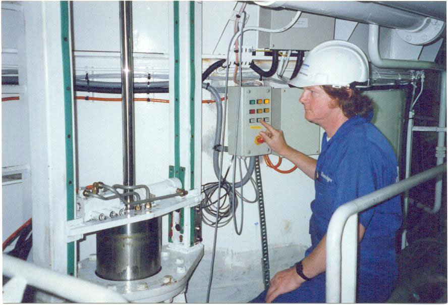 Introduction to Through-Hull Deployment Machine - Sonardyne